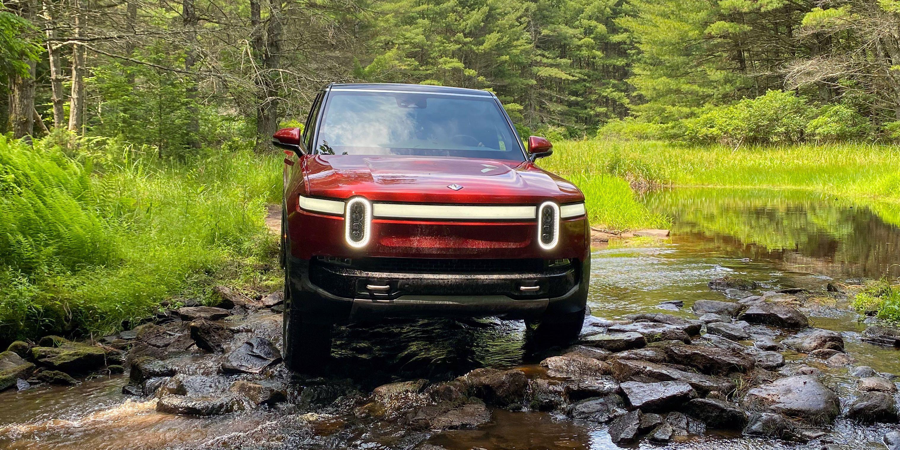What You Need to Know About the Rivian R1X | Gear Patrol Newsletter ...
